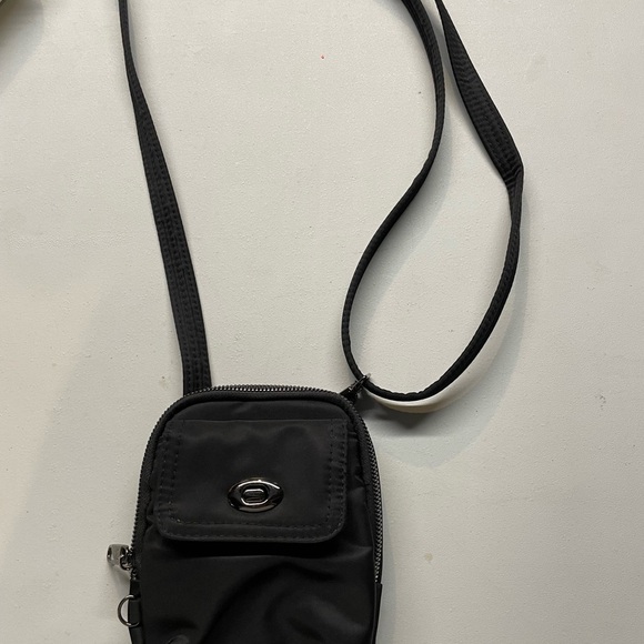 Travelon | Bags | Travelon Black Crossbody Bag Wmultiple Pockets Rfid ...